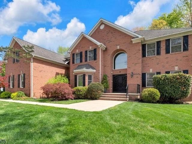 23 Yellowstone Dr, Old Bridge Township, NJ 08857