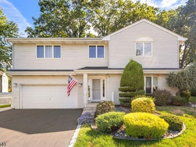 23 Zeim Dr, Clifton, NJ 07012