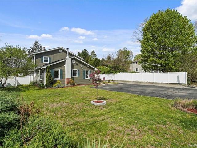 23 Adams Rush Rd, Cortlandt Manor, NY 10567