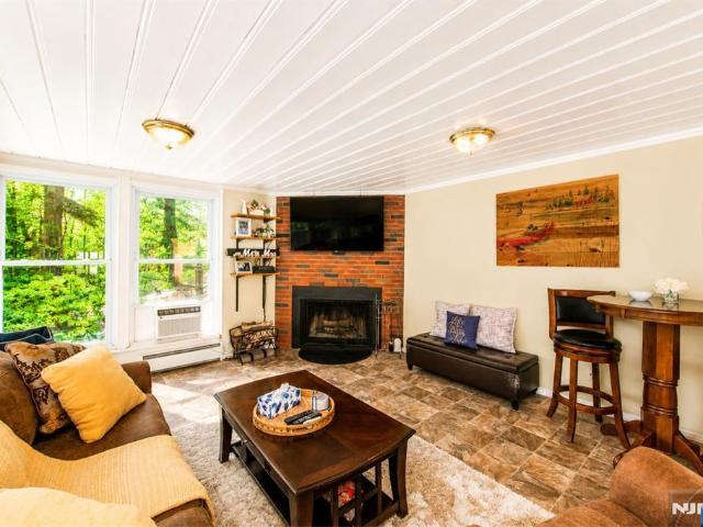 23 Algonquin Avenue