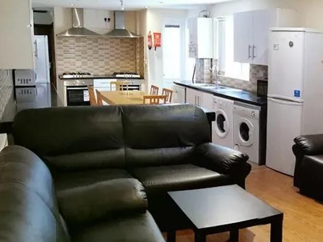 23 Alton Road, Metchley, B29 7DU, United Kingdom | 8 bed duplex for rent #139542778 | Rentberry