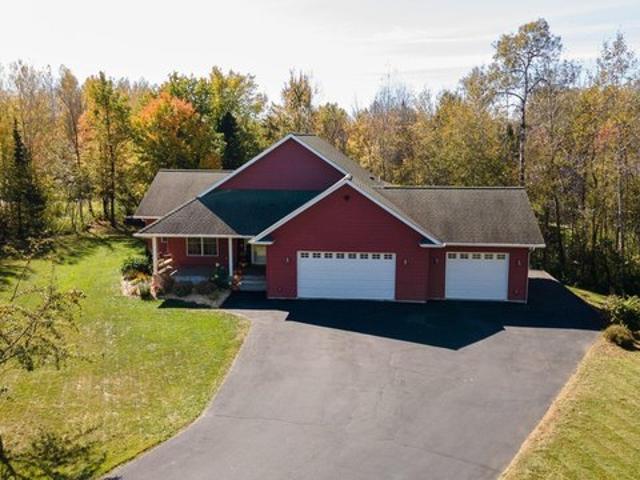 23 Amanda Dr, Esko, MN 55733