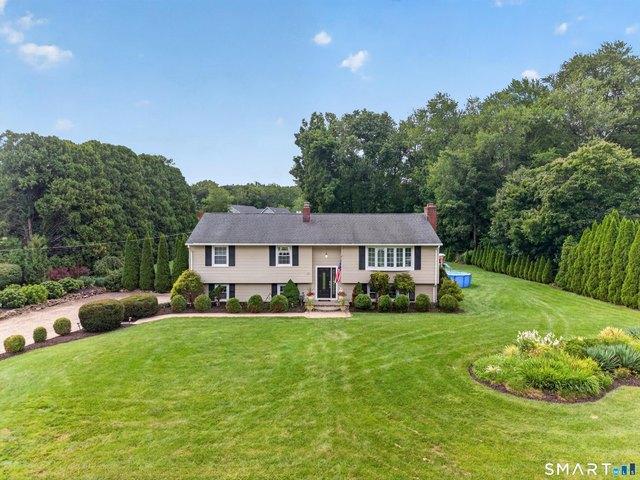 23 Applewood Dr, Shelton, CT 06484