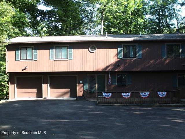 23 Aquarius Ln, Lake Ariel, PA 18436