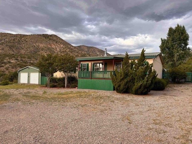 23 Arabian Ln, La Luz, NM 88337