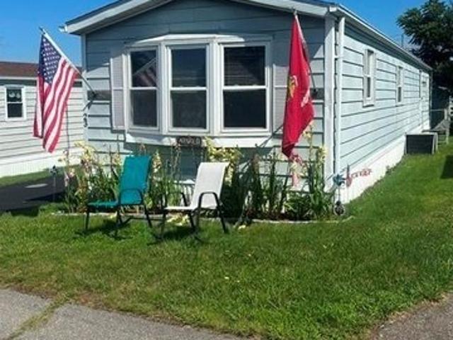 23 Bayview Park Ave, Middletown, RI 02842