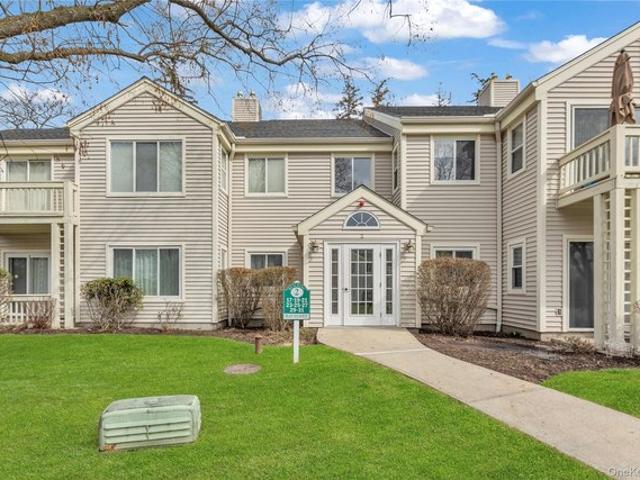 23 Bayberry Dr, Peekskill, NY 10566