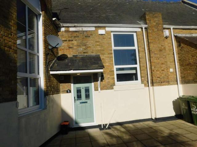 23 Bedroom Flat