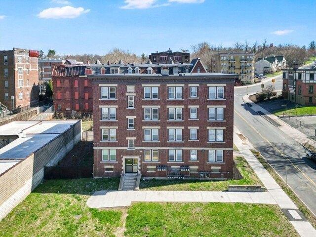 23 bedroom, Springfield MA 01105 103034589