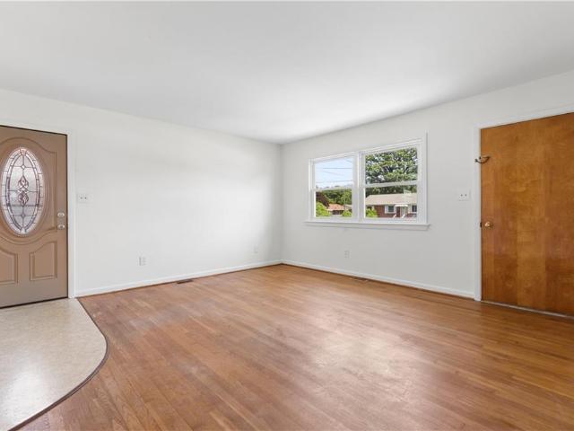 23 Berkley DR