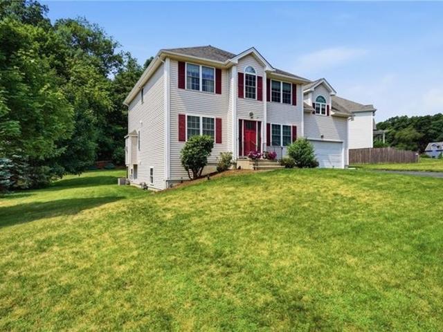 23 Bernon Dr, Lincoln, RI 02865