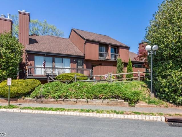 23 Bloomingdale Dr # 1C