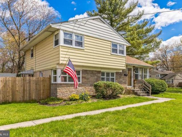 23 Brookmead Dr, Cherry Hill, NJ 08034