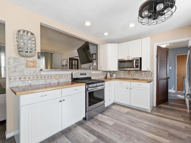 23 Brookside Dr