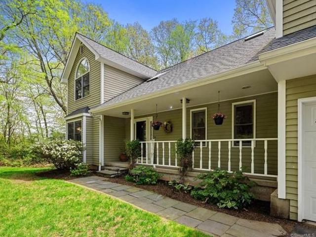 23 Briar Hill, Farmington, CT 06085