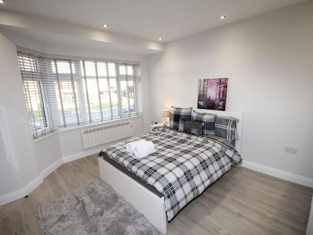 23 Bridgewater Road, Wembley HA0, Room to rent, £1,000 pcm | PrimeLocation