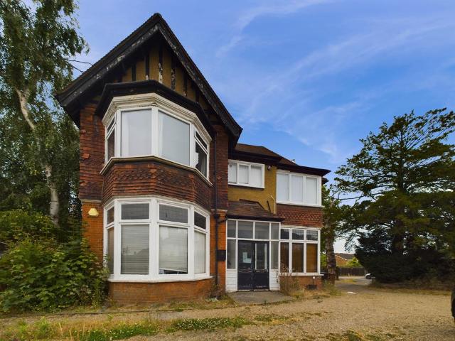 23 Burnt Ash Lane, Bromley, Kent, BR1 2 bed apartment to rent £1,550 pcm £358 pw