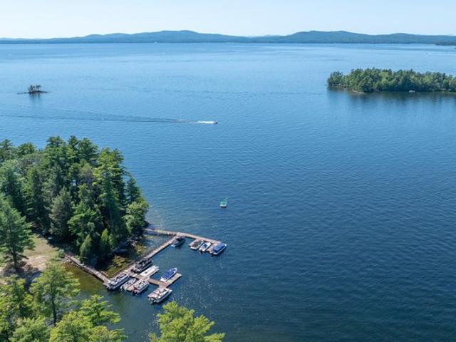 23 Casselton Rd, Raymond, ME 04071
