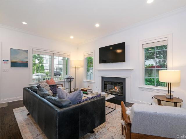 23 Cedar Place
