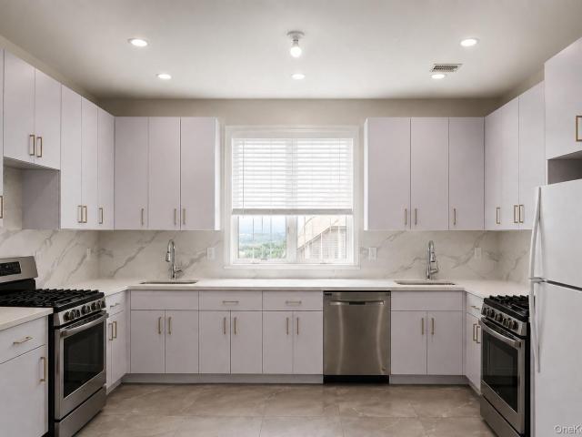 23 Chevron Road 302