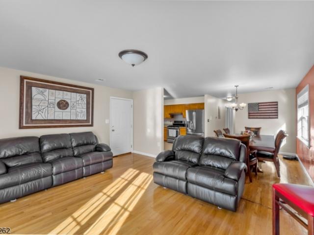 23 Chester Ave # 2