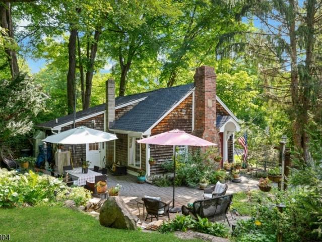 23 Combs Hollow Rd