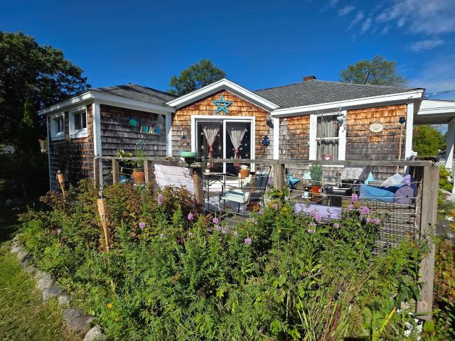 23 Coolidge Ave