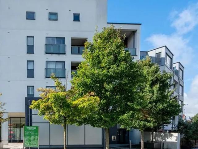 23 Coombe Lane, Cottenham Park, London, SW20 0QH, United Kingdom | 2 bed apartment for rent #137304626 | Rentberry