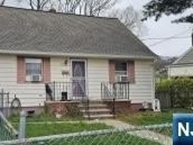 23 Colonial Ave, Paterson, NJ 07502