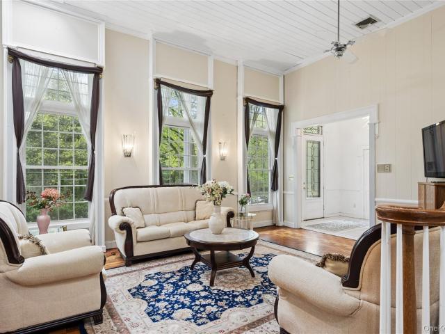 23 Colonial Drive