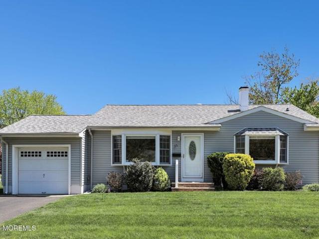 23 Coral Dr, Hazlet, NJ 07730