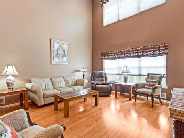 23 Crescent Rd
