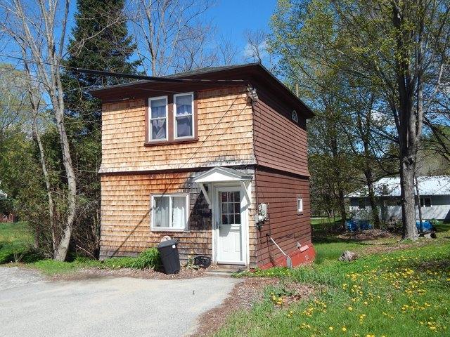 23 Crescent St, Norway, ME 04268