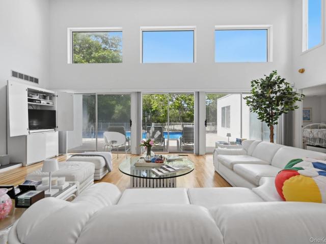 23 Deerfield Way