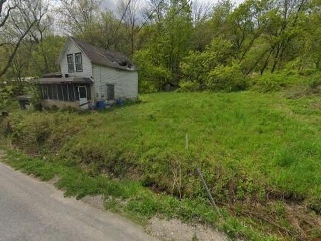 23 Dundee Ave, Hoosick Falls, NY 12090