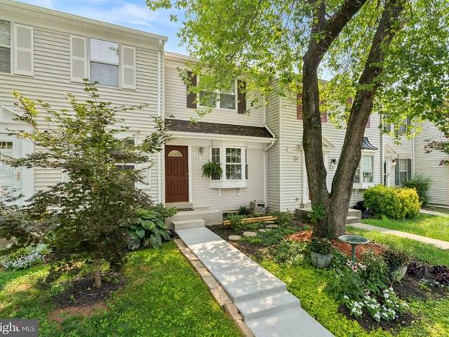 23 Dulany Ct, Sterling, VA 20165
