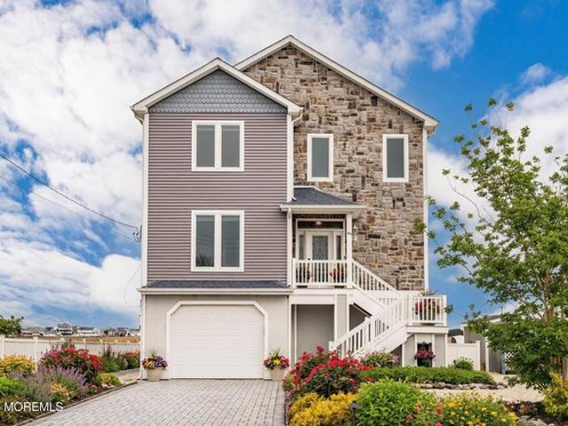 23 E Pimlico Rd, Little Egg Harbor Township, NJ 08087