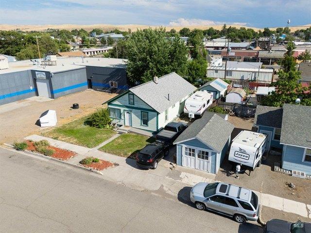 23 E 2nd Ave, Glenns Ferry, ID 83623