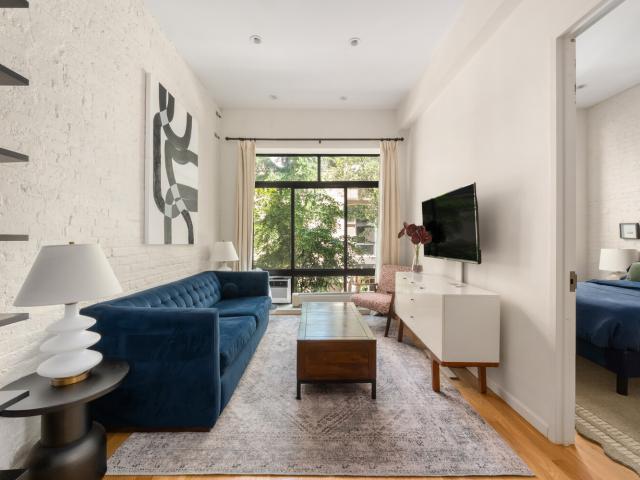 23 East 10th Street, New York, NY