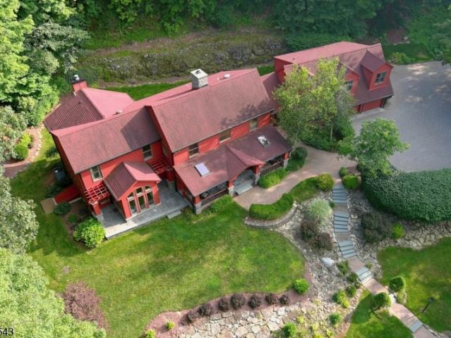 23 Edge Hill Rd