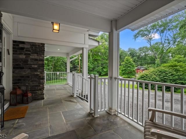 23 Erskine Dr