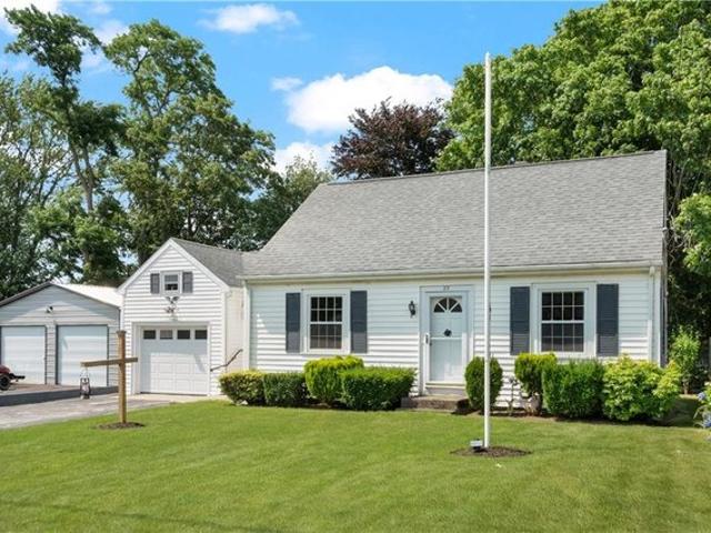 23 Fatima Dr, Bristol, RI 02809