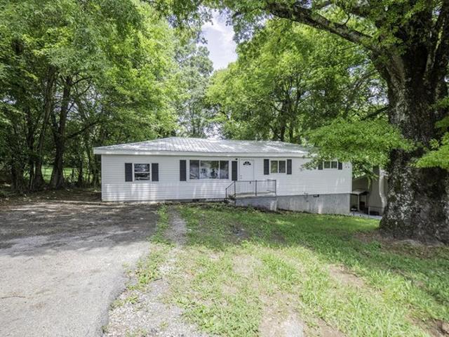 23 Fine St, Rossville, GA 30741