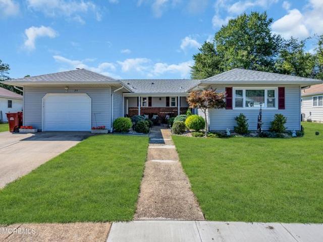 23 Fontana St, Toms River, NJ 08757