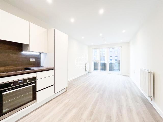 23 Forest Road, London E17, 1 bed flat to rent, £2,100 pcm | PrimeLocation