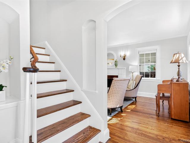 23 Foster Avenue