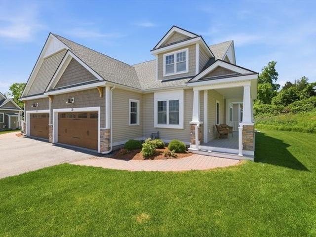 23 Fox Hill Ln Unit 23, Dracut, MA 01826