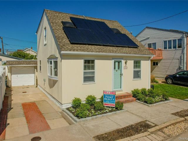 23 Garden City Avenue