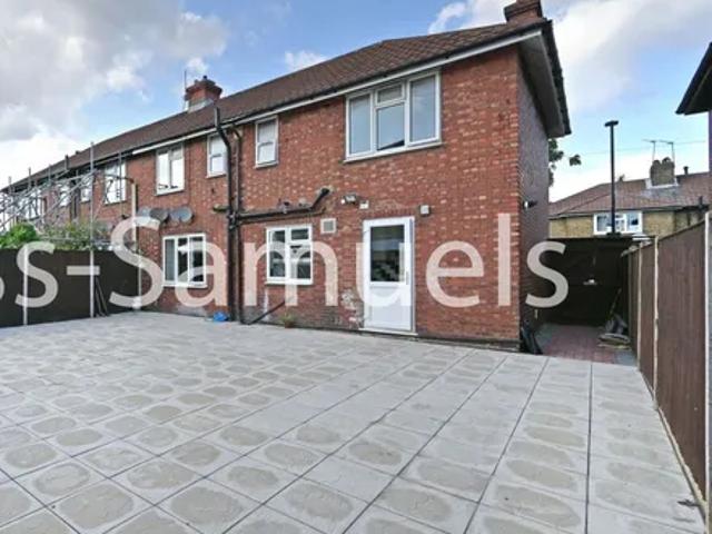 23 Godbold Road, London, E15 3AL, United Kingdom | 4 bed townhouse for rent #167235953 | Rentberry