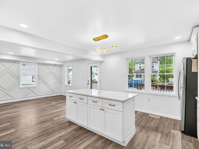 23 Gloucester Avenue